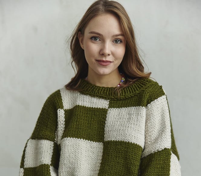 «Мурмуризм» выпустил коллекцию свитеров, связанных бабушками из проекта ...