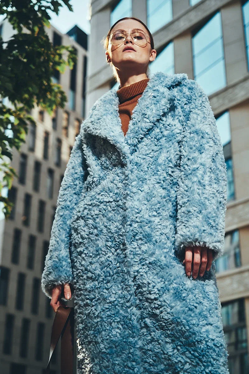 Новая коллекция Vira Plotnikova FW 23/24 в стиле Teddy Coat на выставке СРМ в Москве — MODA.RU