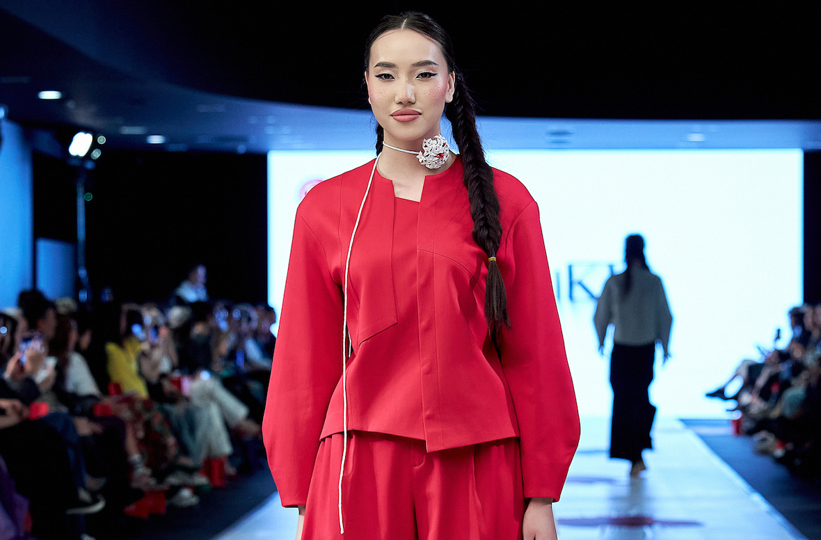 В Алматы завершились показы Национальной недели моды Kazakhstan Fashion ...